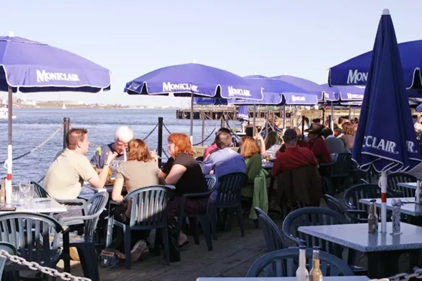 Salty's | Waterfront | Lobster, Seafood | Restaurants